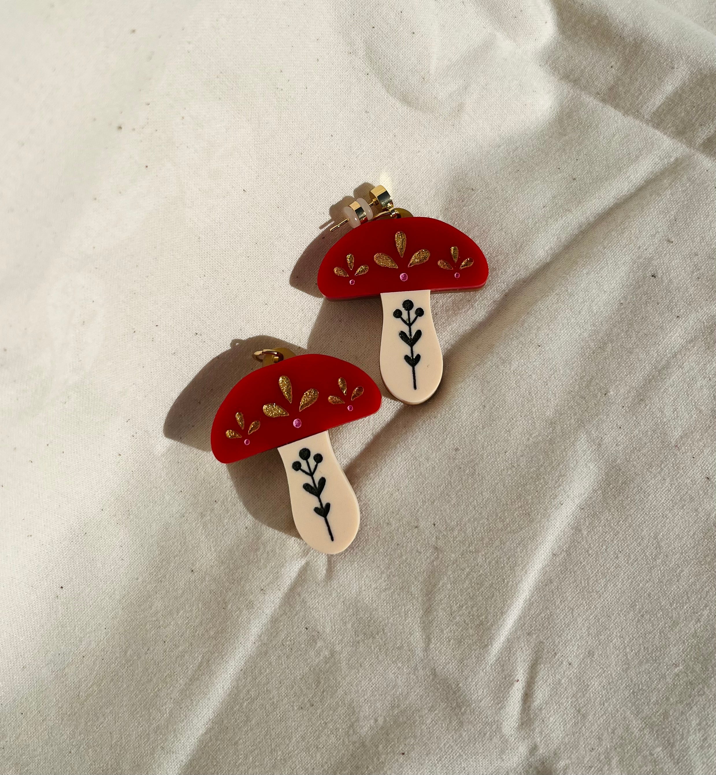 Red Folk Mushroom – Studio Nena